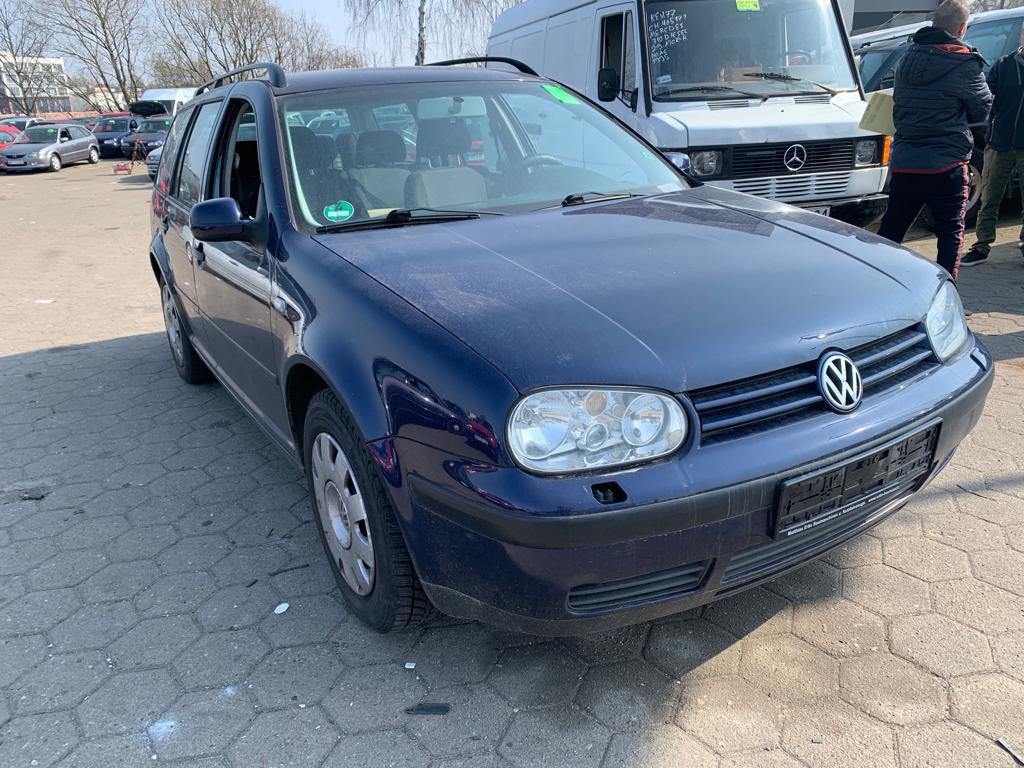 Volkwagen Golf 1.6 – AfricaCarz