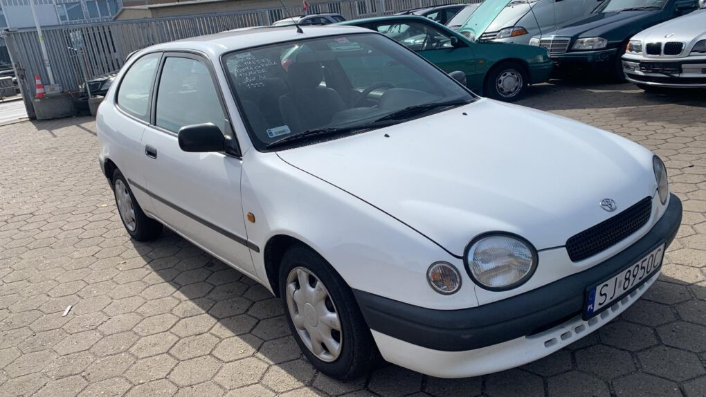 Toyota Corolla 1.4 – AfricaCarz