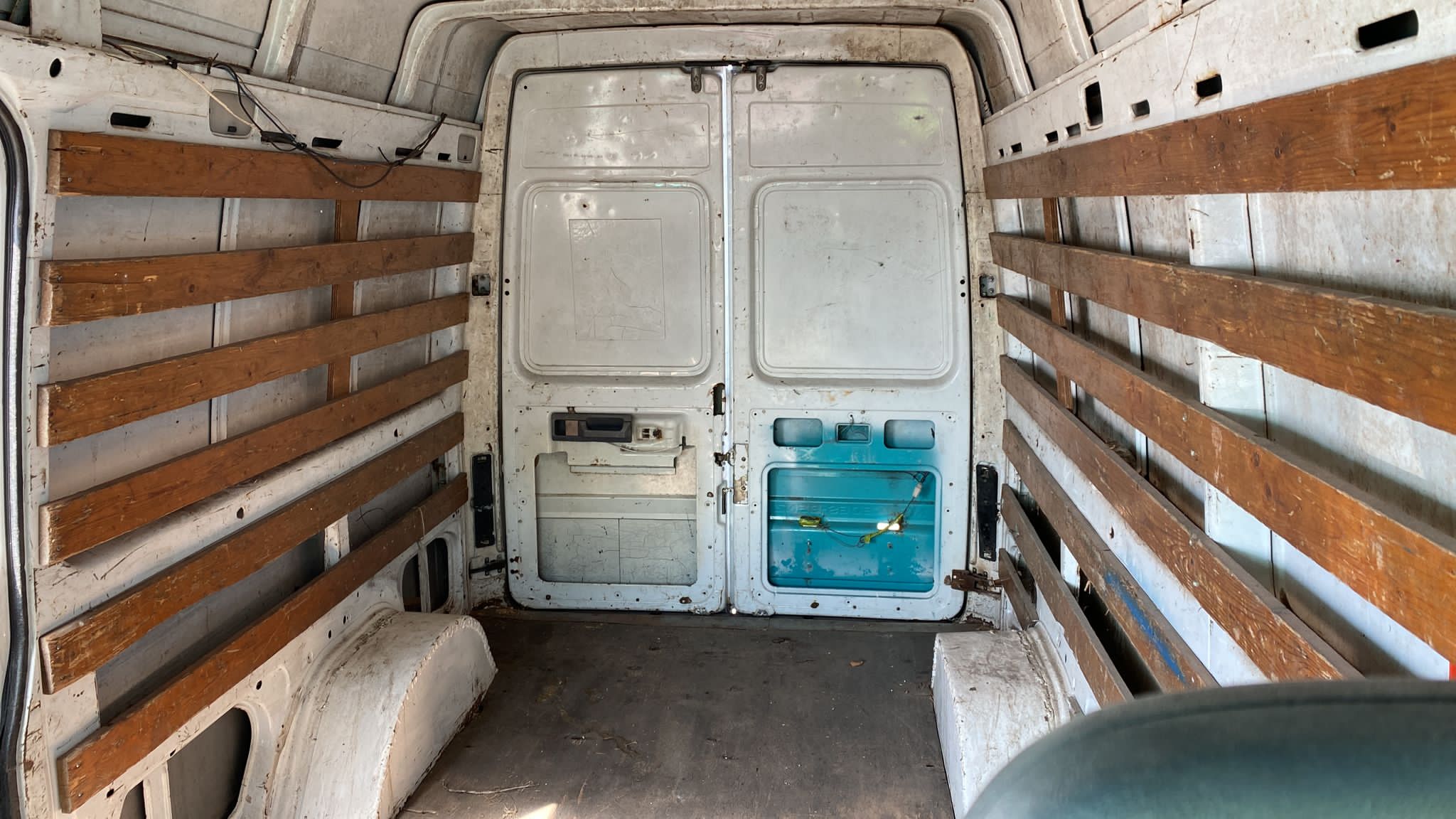 Mercedes 308 – AfricaCarz