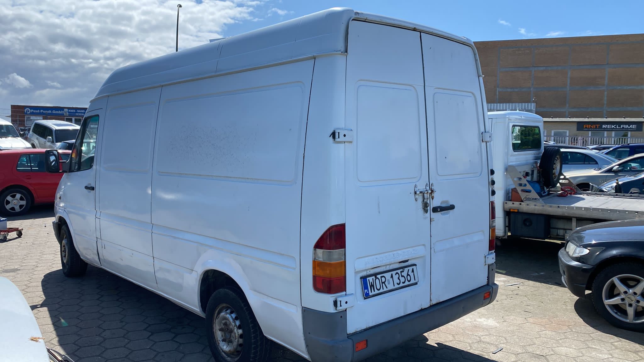 Mercedes 308 – AfricaCarz