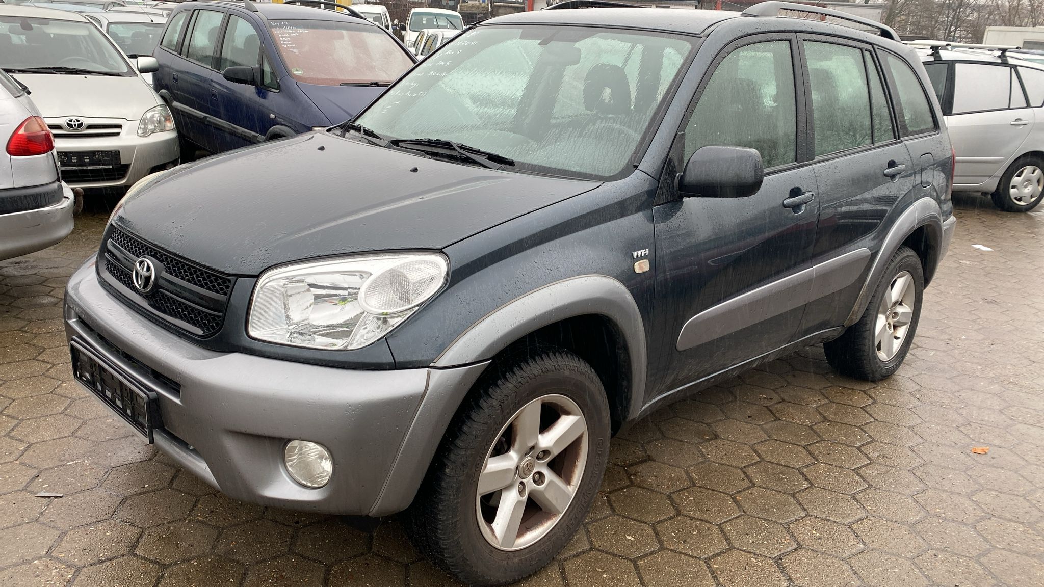 Toyota Rav 4 – AfricaCarz
