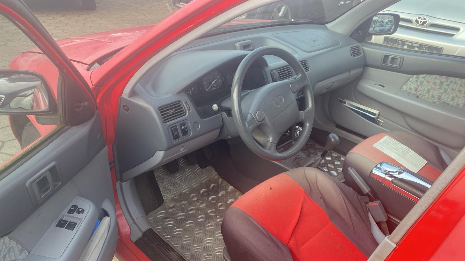 Toyota Starlet 1.4 – AfricaCarz