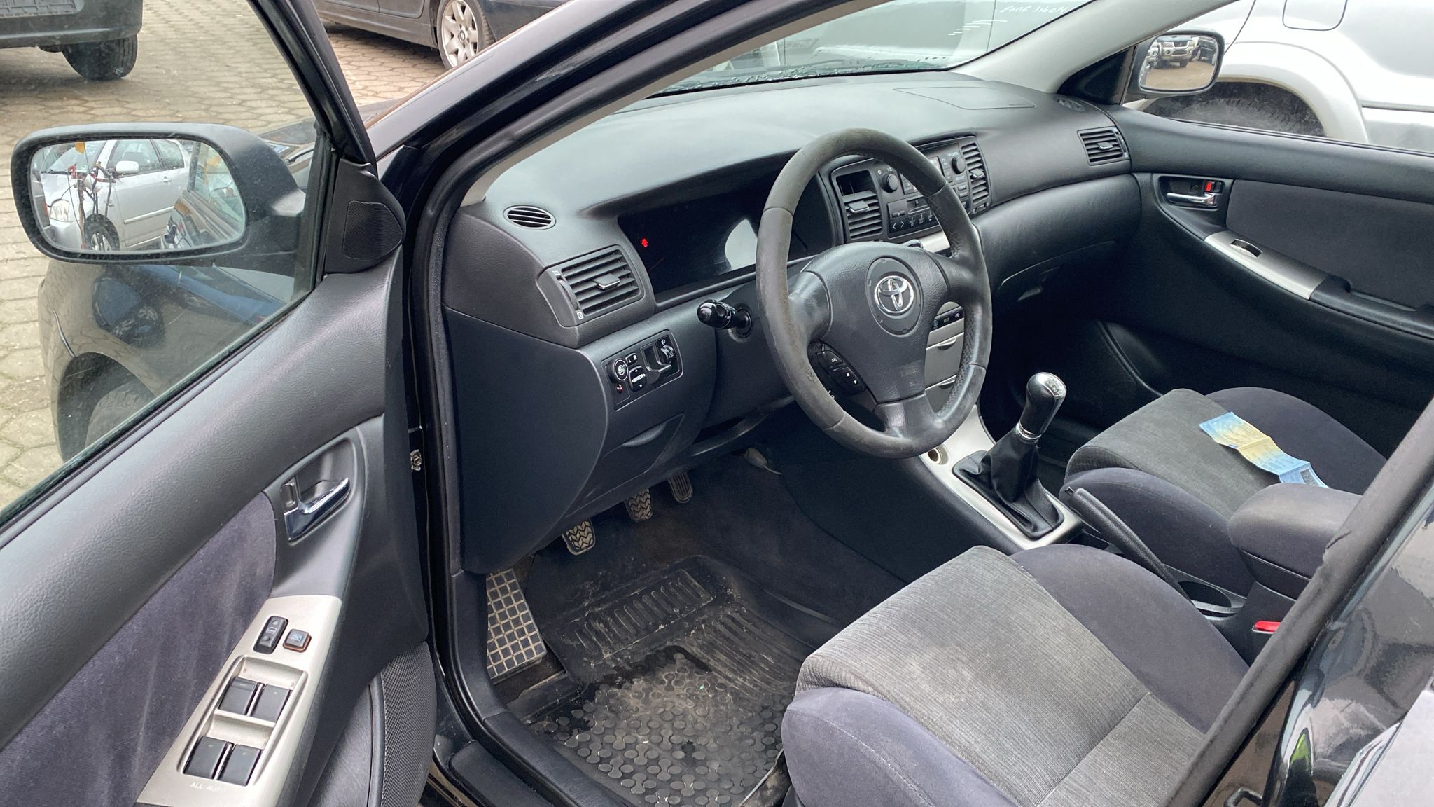 Toyota Corolla 1.6 – AfricaCarz